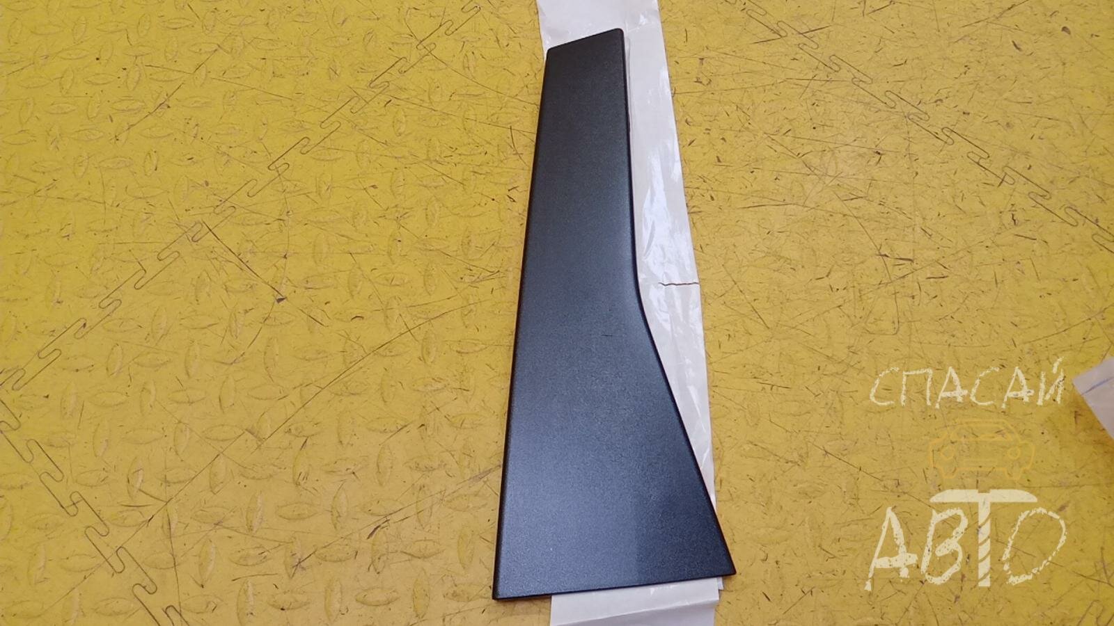 Накладка двери задней правой Kuga I Ford 1746258