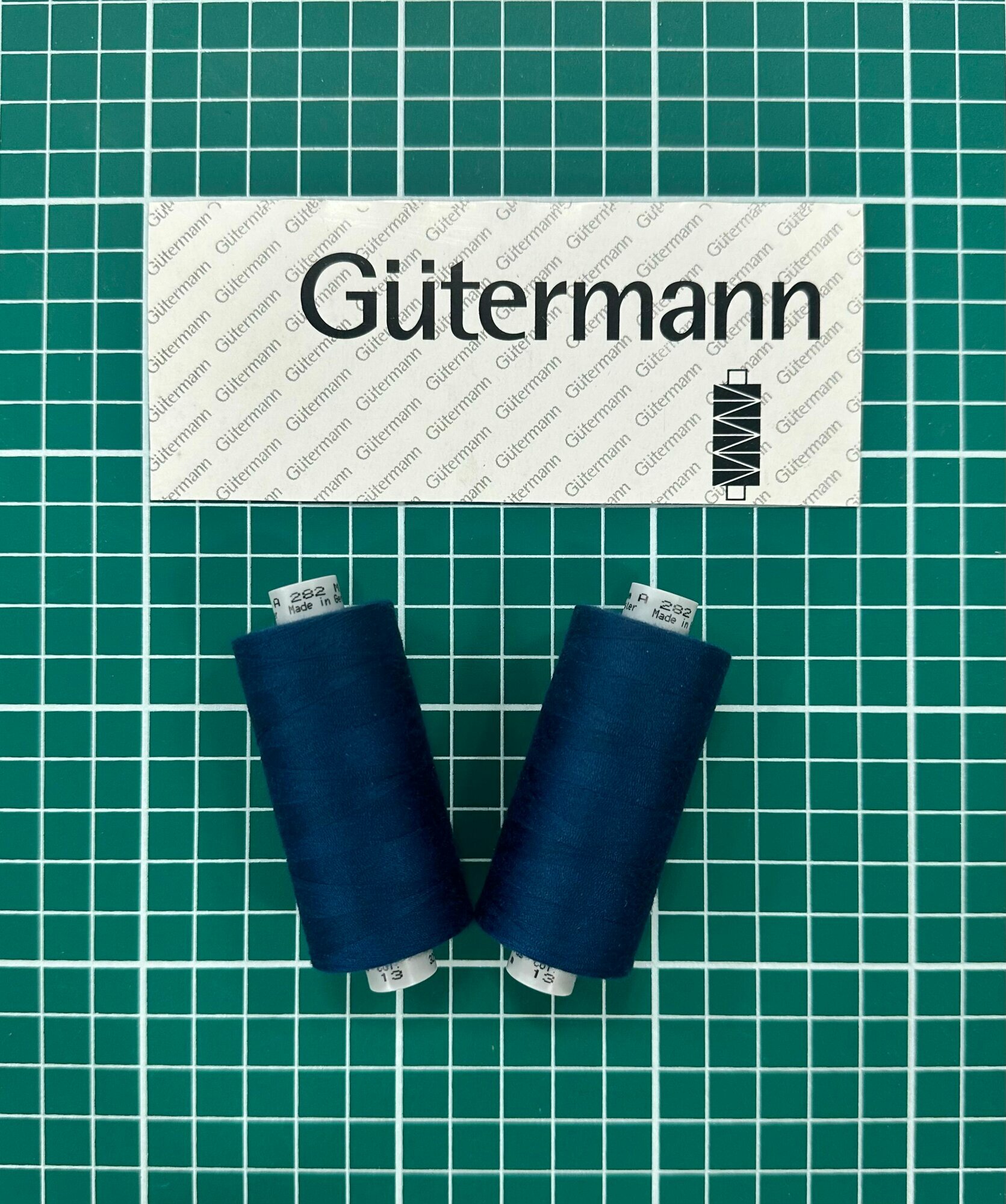 Gutermann A 282; col: 13 (1000 м) Нитки для шитья