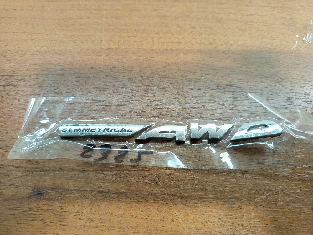 Subaru эмблема пластик 93073XA190