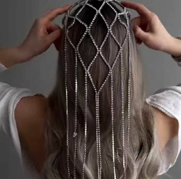 Свадебная диадема DAENERO "Изящество и стиль", для фотосессии, серебристая
