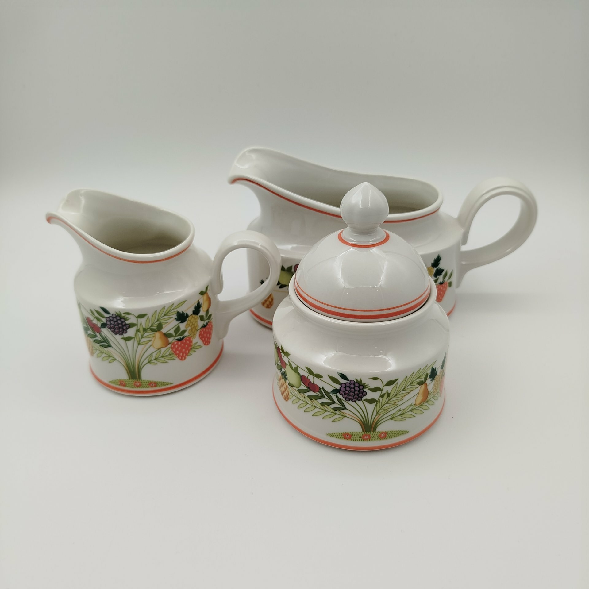 Набор для сервировки (сахарница, молочник, соусник), коллекция Bon Appetit, фарфор