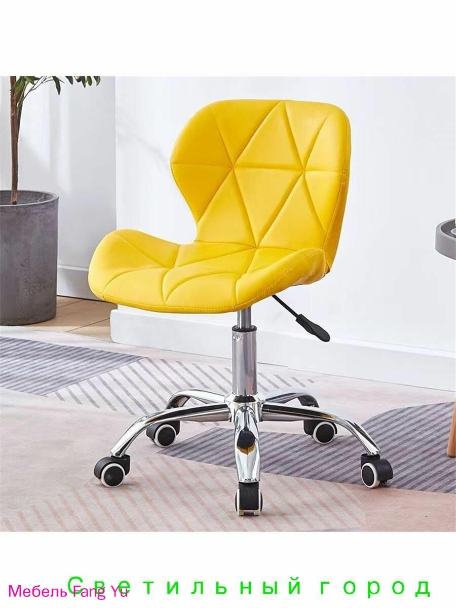 Стул мастера для салона красоты