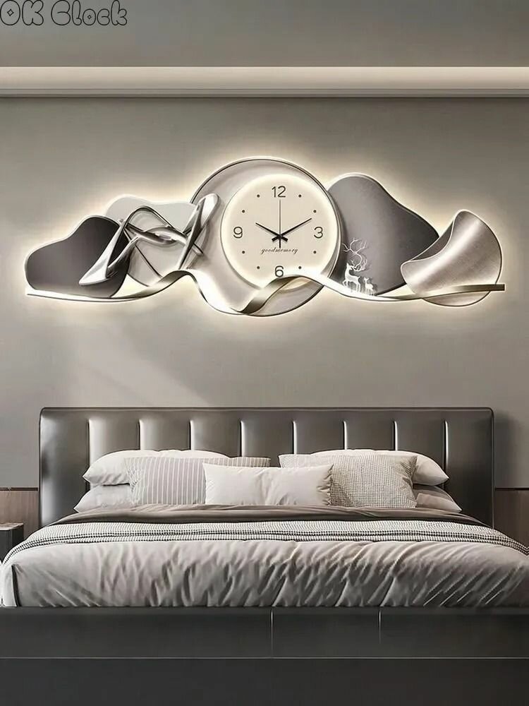 Настенные часы с подсветкой "Камень приносит удачу"