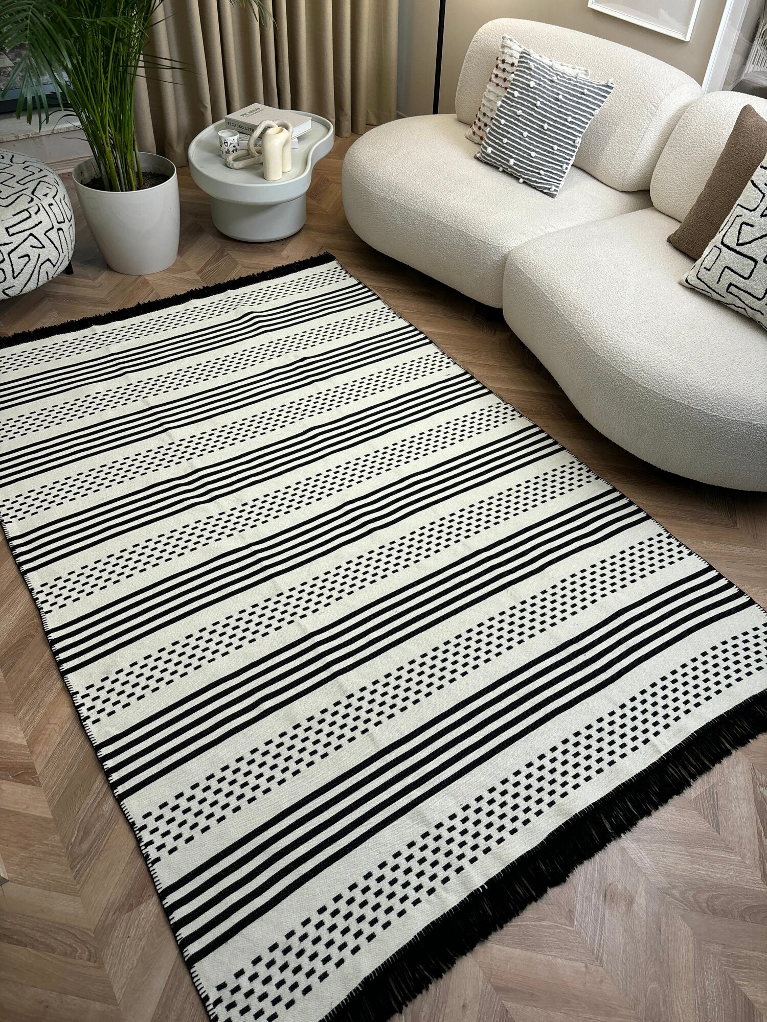 Ковер Cool Hali Lovely 287B килим 80x150 см Черно-бежевая симфония (бежевый, черный, кремовый) двусторонний акриловый с геометрическим орнаментом