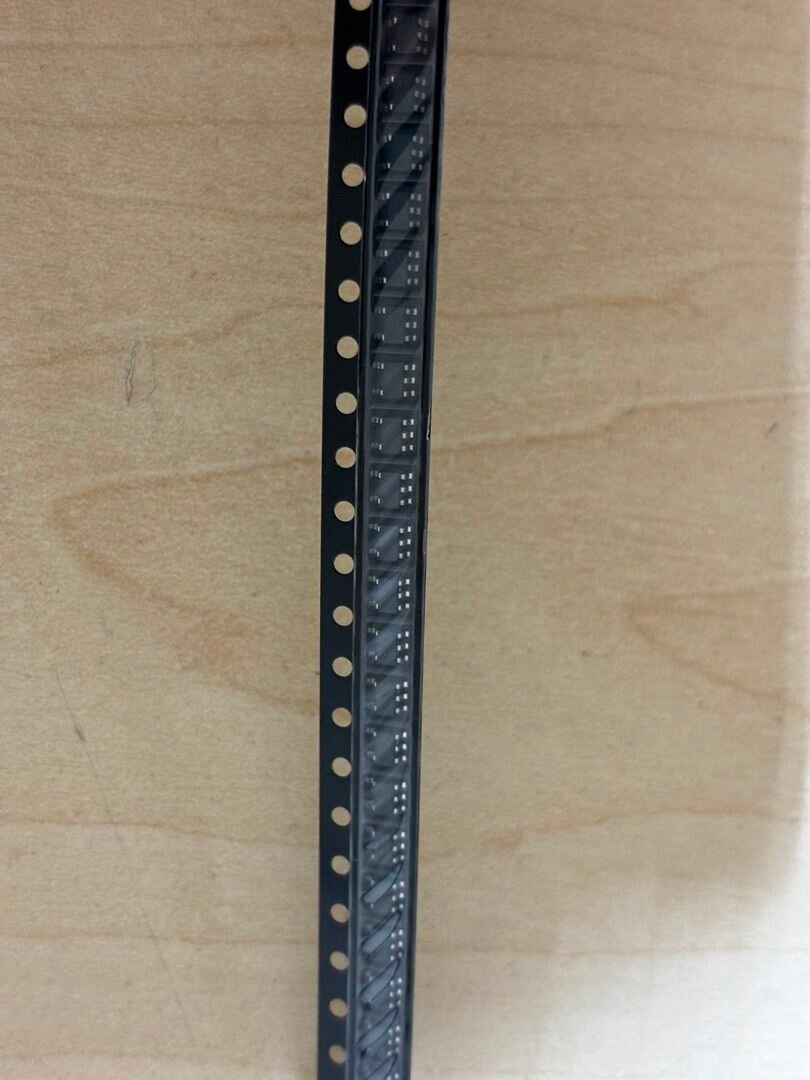 EMC5754-00VF05GRR Контроллер заряда ESMT