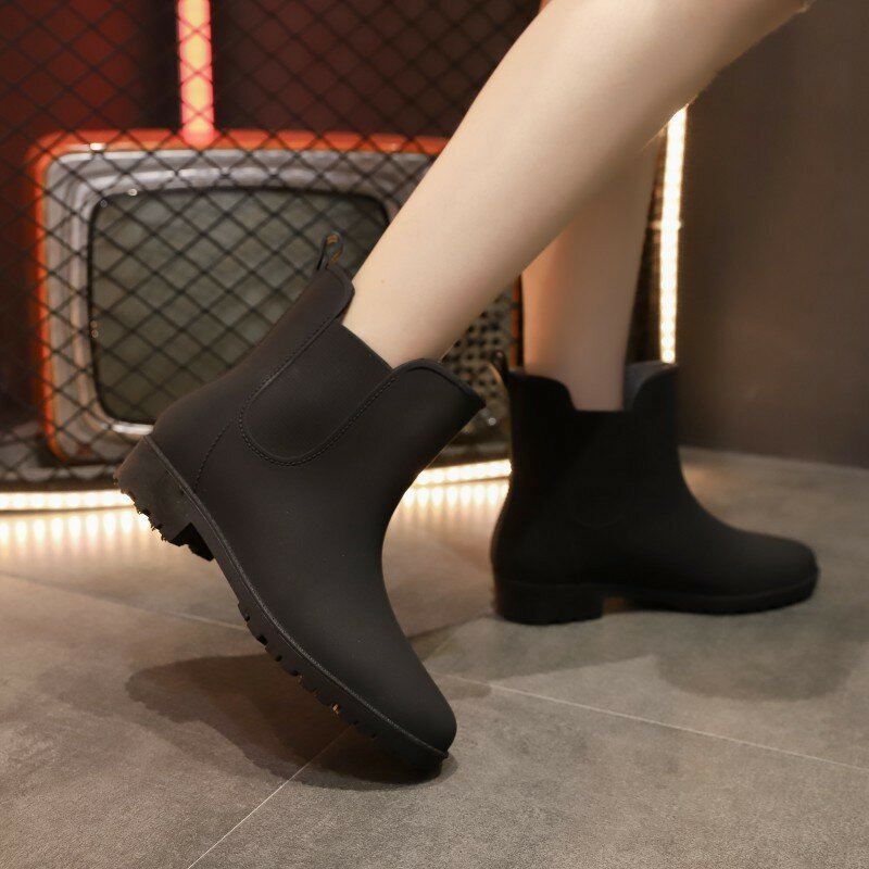 Модные короткие резиновые сапоги Chelsea, универсальные резиновые сапоги для женщин, ботинки Martin, нескользящие водные сапоги, резиновые сапоги для взрослых, полусапожкиРазмер обуви. EU:39