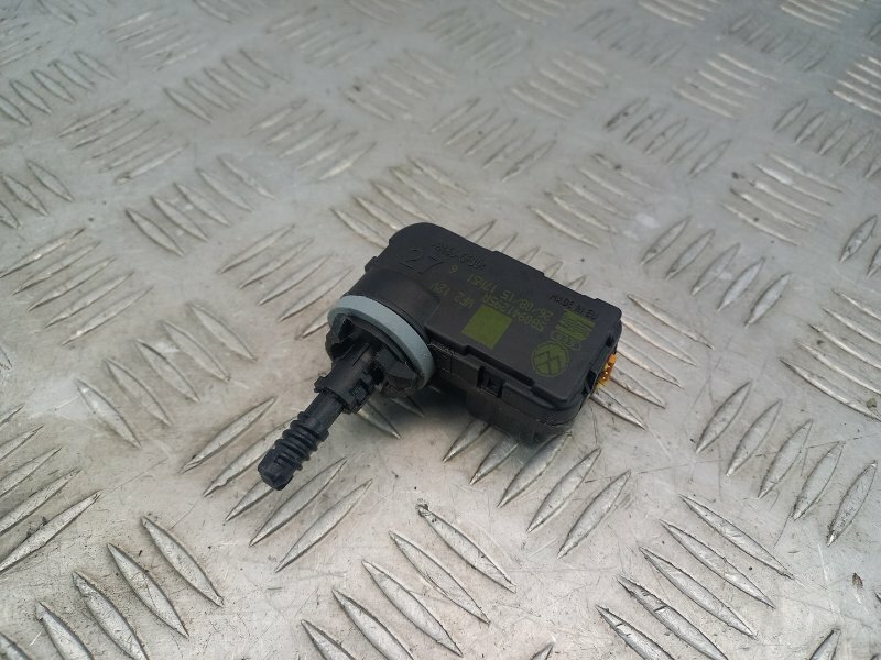 Б/У Моторчик корректора фары Skoda Rapid / Шкода Рапид 1.6 CWV 110Л.С 2015