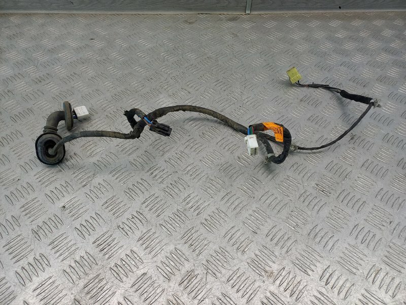 Б/У Проводка двери зад.лев Hyundai Sonata 4 EF / Хендай Соната 4 EF 2.0 G4GC 137Л.С 2006