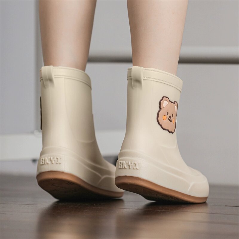 Женские полусапожки для воды, новинка 2025 года, милые резиновые сапоги для родителей и детей с милым медведем, нескользящие модные резиновые сапоги с мягкой подошвой, удобные резиновые сапоги