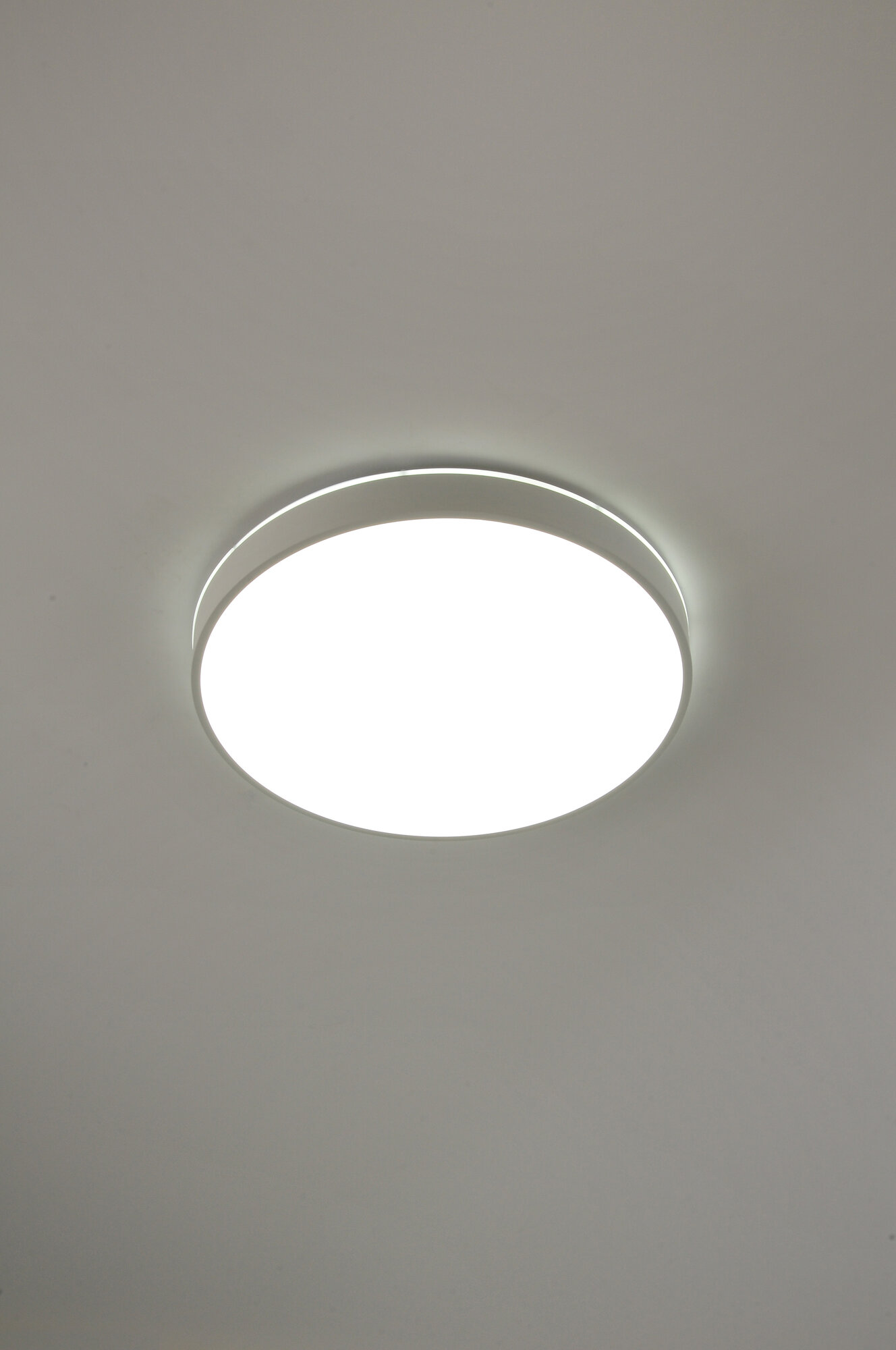 Потолочный светодиодный светильник Round_Solid-R500-60W 3000 - 6000K White