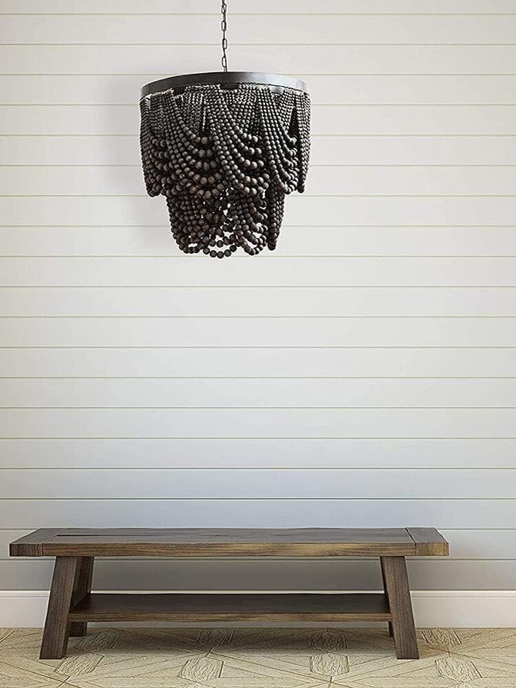 Люстра из деревянных бусин