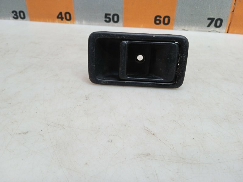 Б/У Мазда 323 БГ 89-95 Ручка двери внутренняя Mazda 323 1989-1994 BG 323213 MAZDA арт. B45558330B00, с Д-1531
