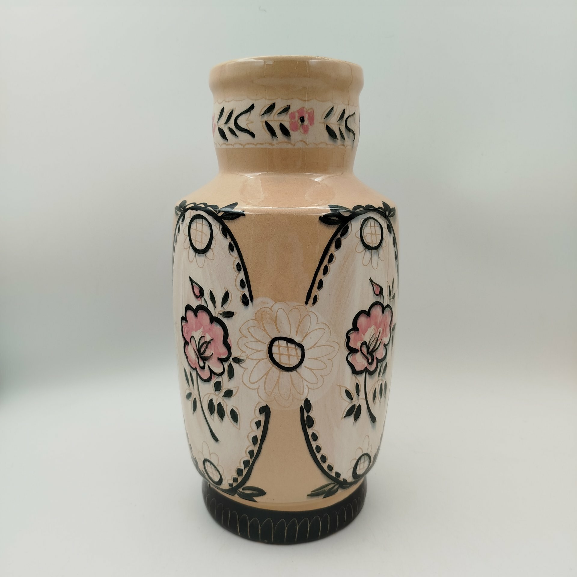 Ваза с изображением цветов, керамика, роспись, СССР, 1960-1980 гг.