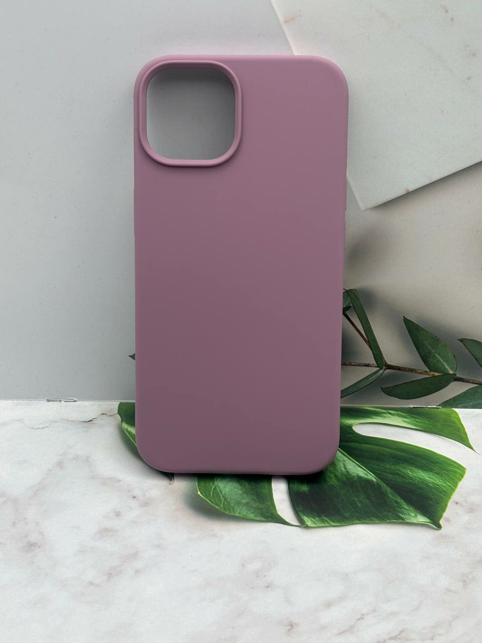 Силиконовый чехол на iPhone 14 защитный