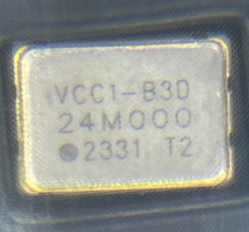 Электронные компоненты Vcc1-B3D VCC1-B3D-32.000M000