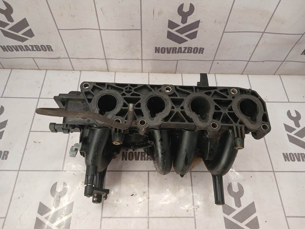 Коллектор впускной Renault Logan 2005-2014