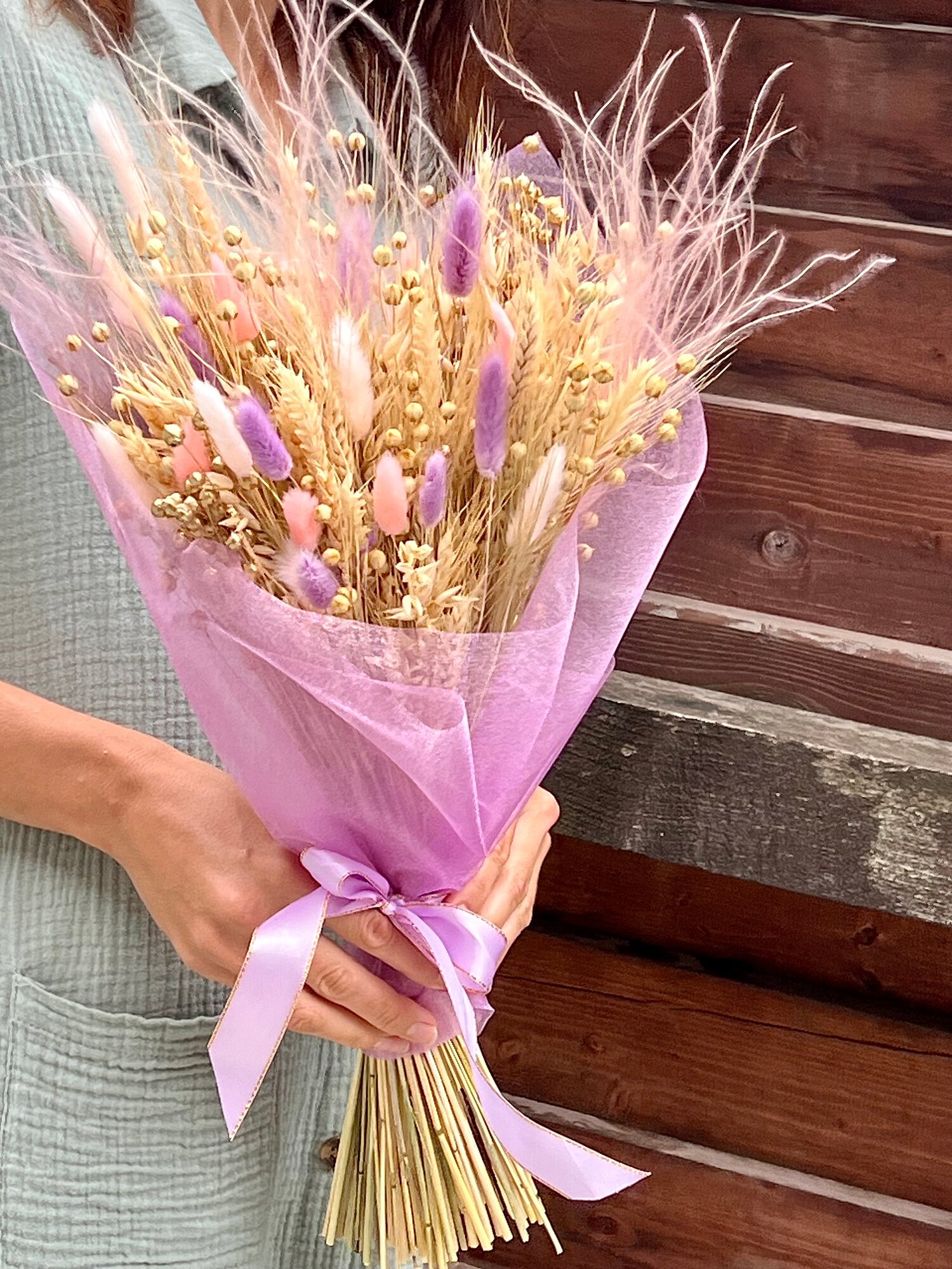 Букет маме , девушке, жене Цветок в Руке "Сиреневый Интерьерный", стабилизированные сухоцветы, высота 45см