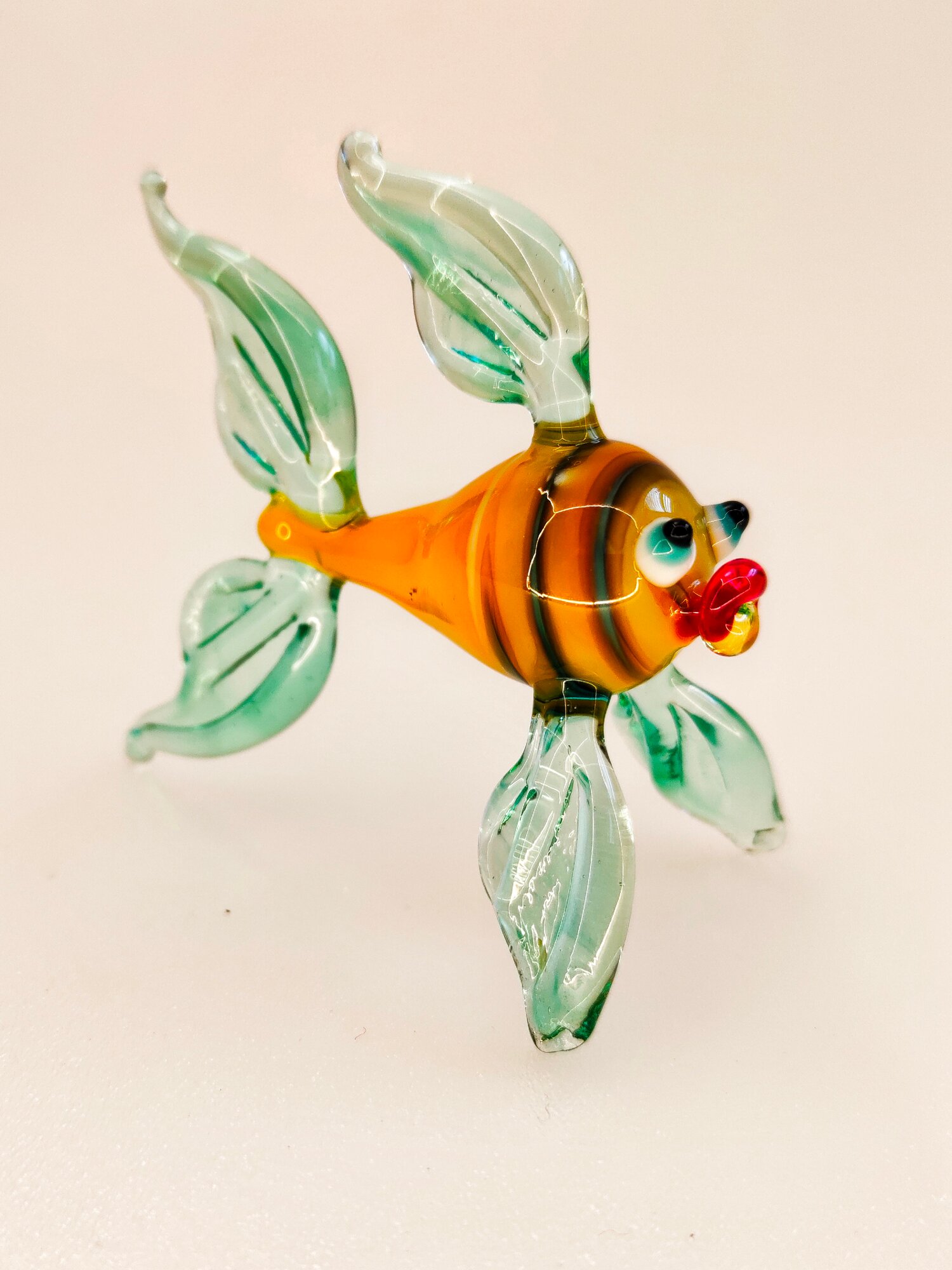 Сувенир из стекла"Рыбка жёлтая"