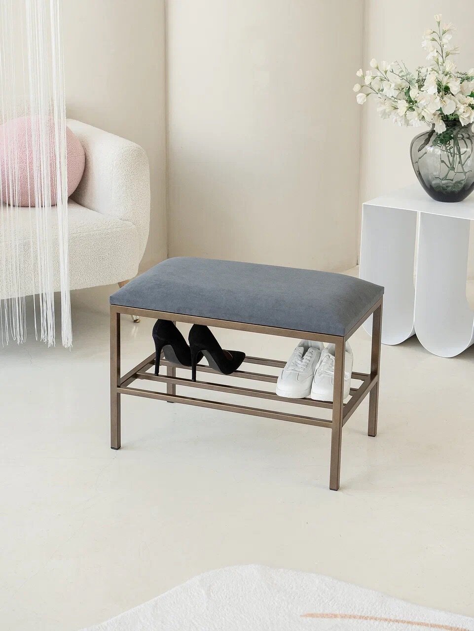 Банкетка-обувница с мягким сиденьем и полками для обуви 60х35х39см