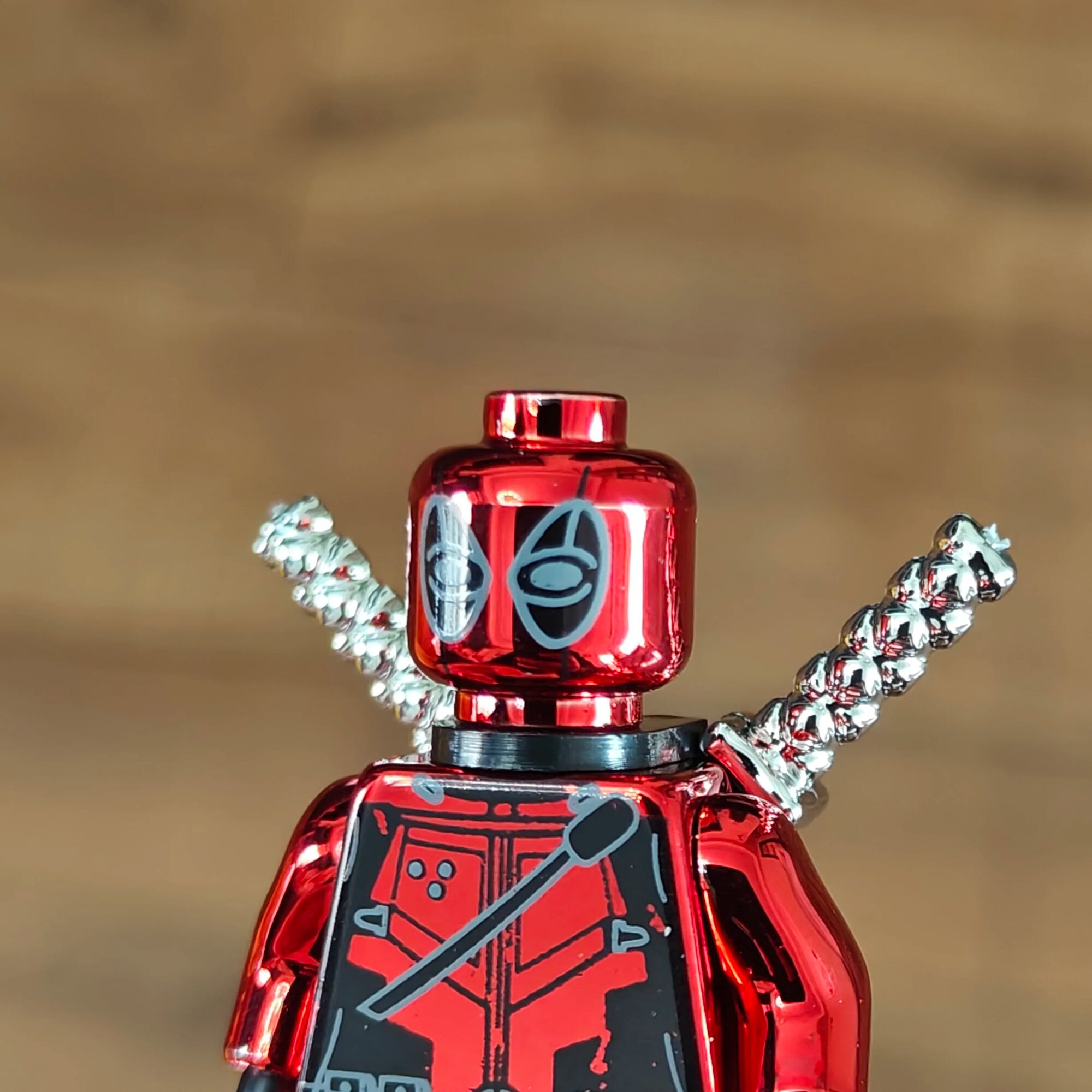 Красный Chrome Deadpool мини-фигурка