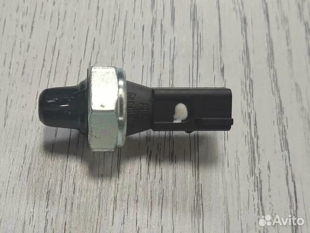 Датчик Масла Volkswagen коричневый