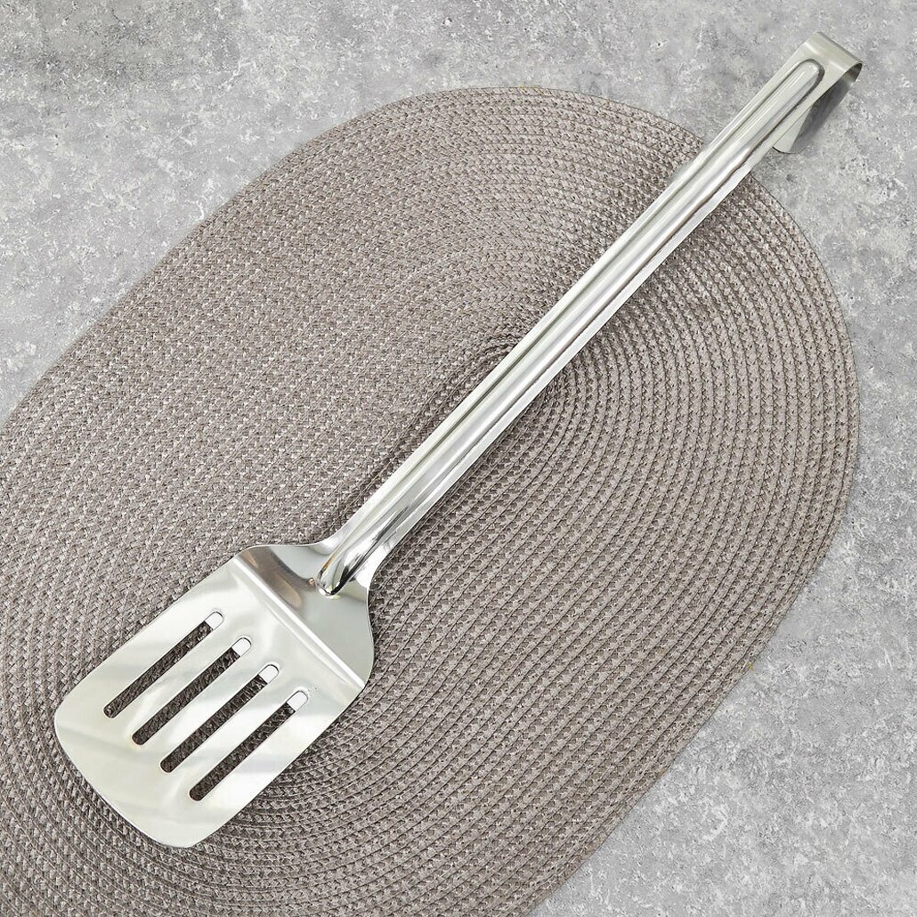 Лопатка кулинарная HoReCa из нержавеющей стали, 32 см, прорези для стока жидкости