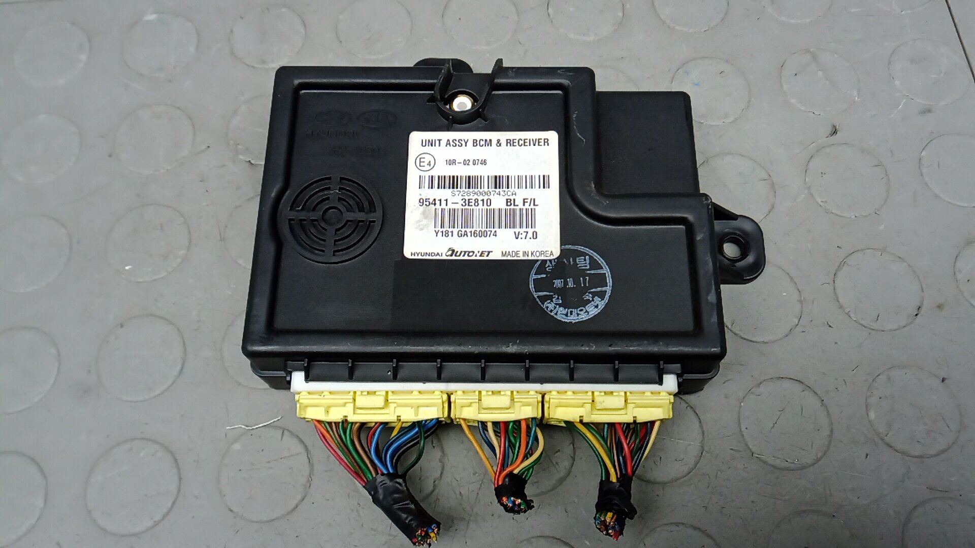 Блок бортовой сети (блок управления BCM) KIA SORENTO 1, Номер 954113e810