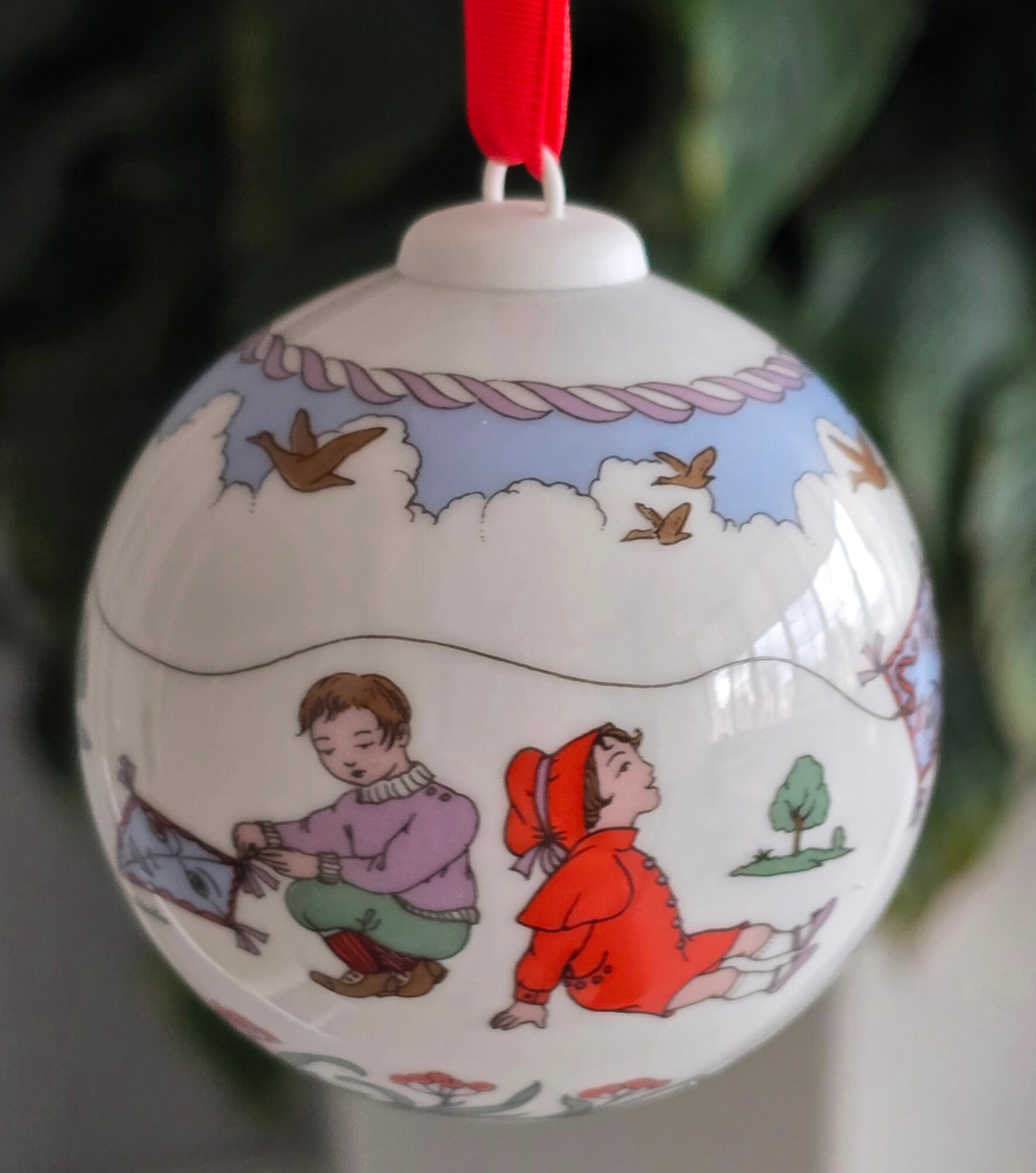 Коллекционный фарфоровый шар