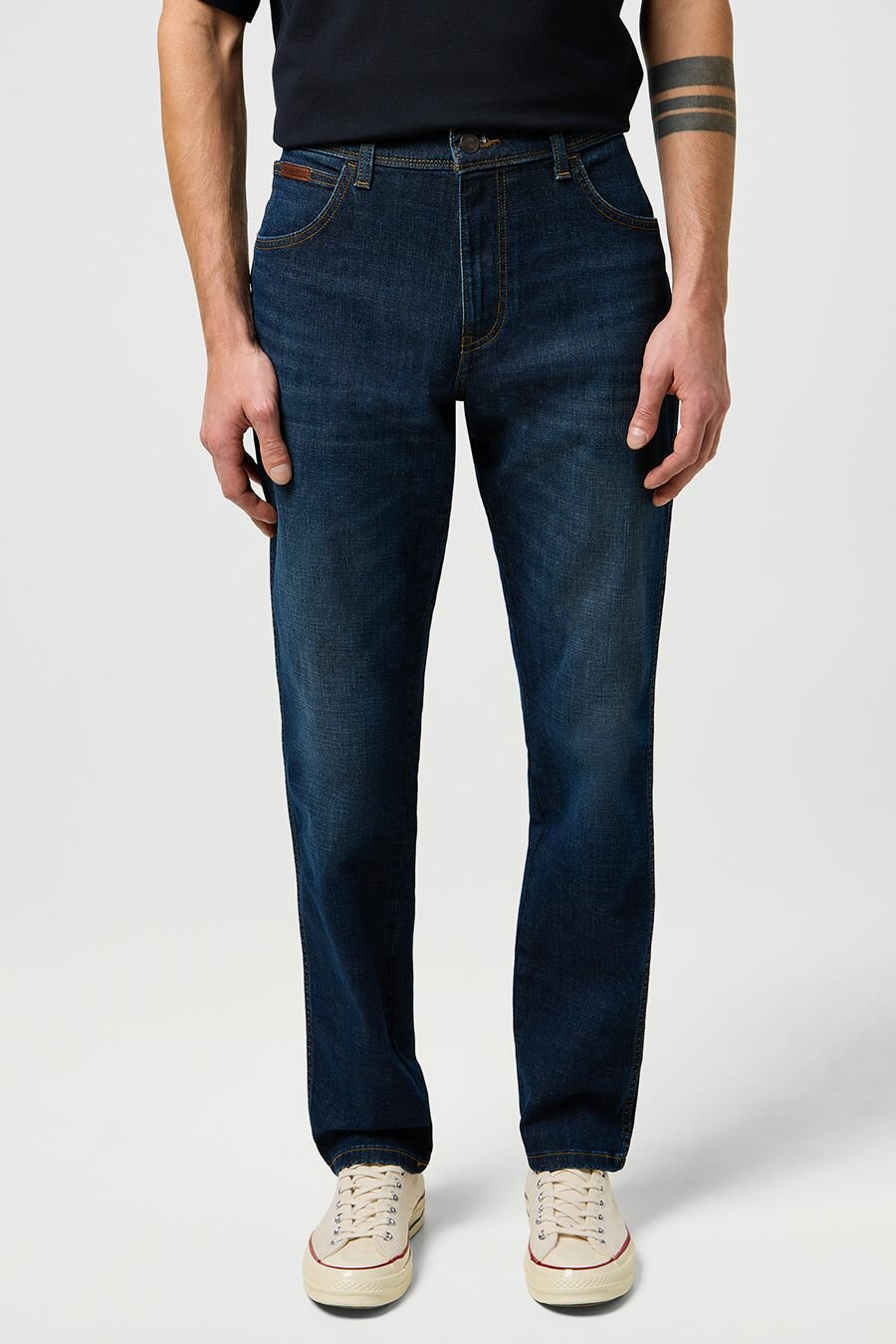 Джинсы зауженные 