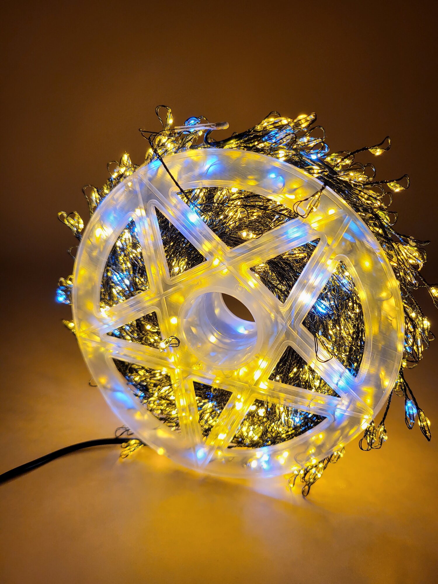 Гирлянда роса мишура хвойная лапа цвет золото с белым мерцанием 30м 24v ip 44 зеленый провод