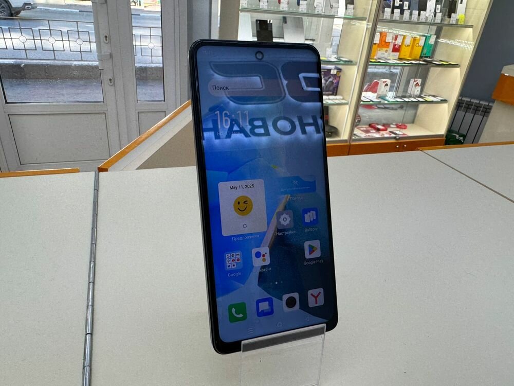 Смартфон Infinix Hot 30 4/128Gb Чёрный, б/у уценка