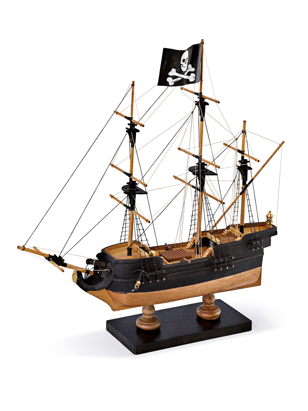 Сборная модель для начинающих от Amati, Pirate ship (Пиратский корабль), 40 часов, 280х100х260 мм, М.1:135