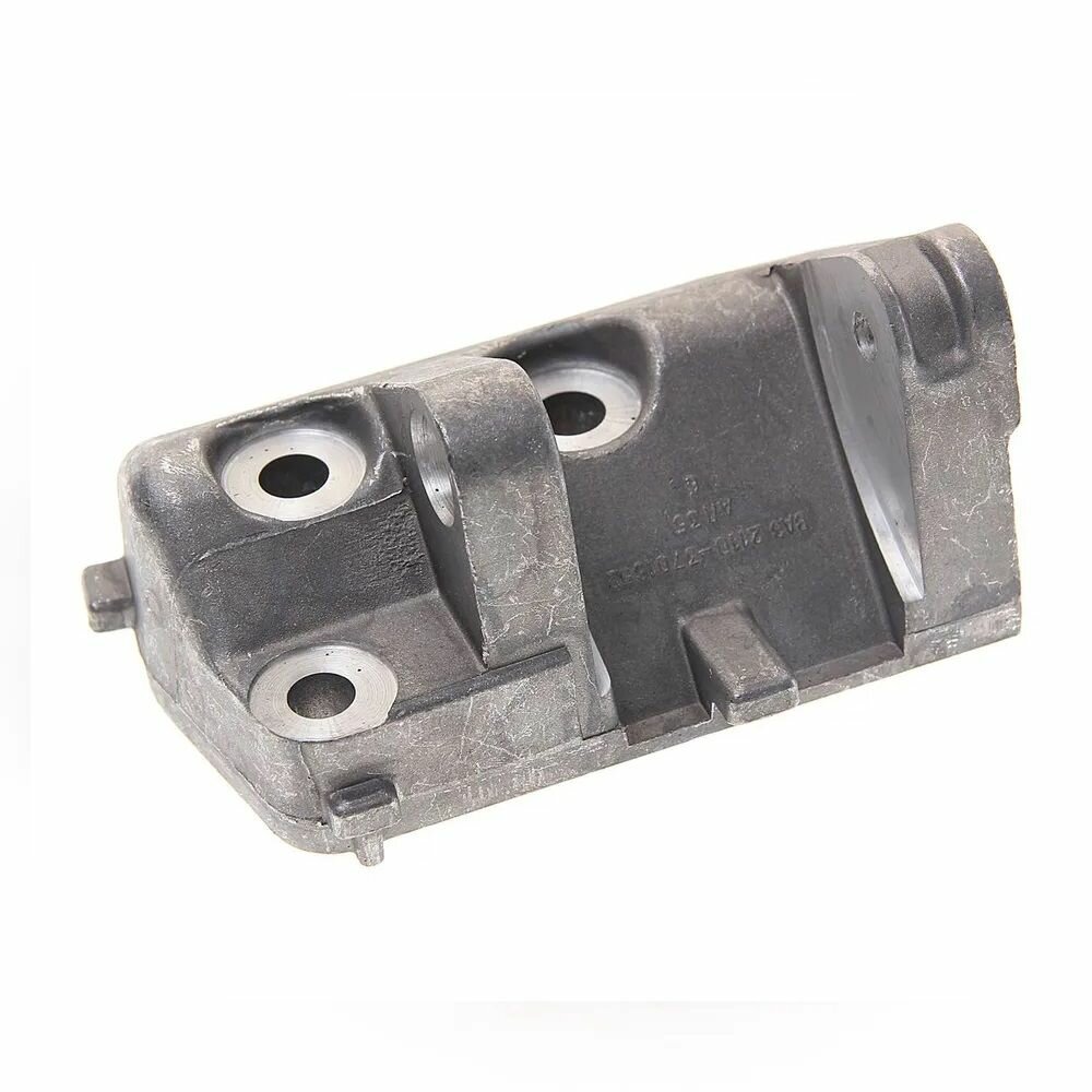 Кронштейн генератора для ВАЗ-2110 ниж. Автоваз