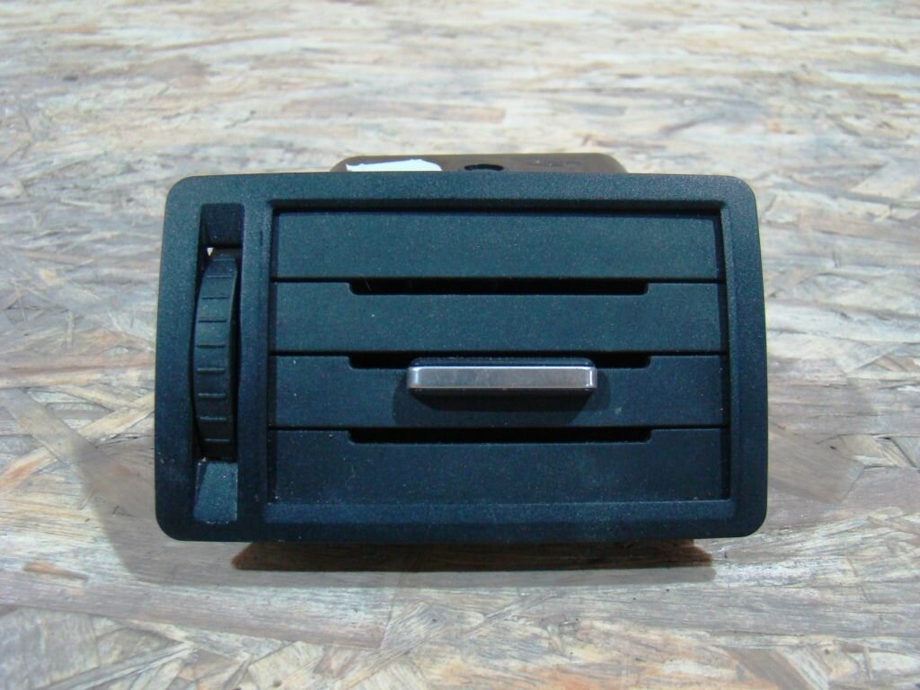 Дефлектор воздушный Ford Kuga 2008-2012 1326380 (с пробегом)