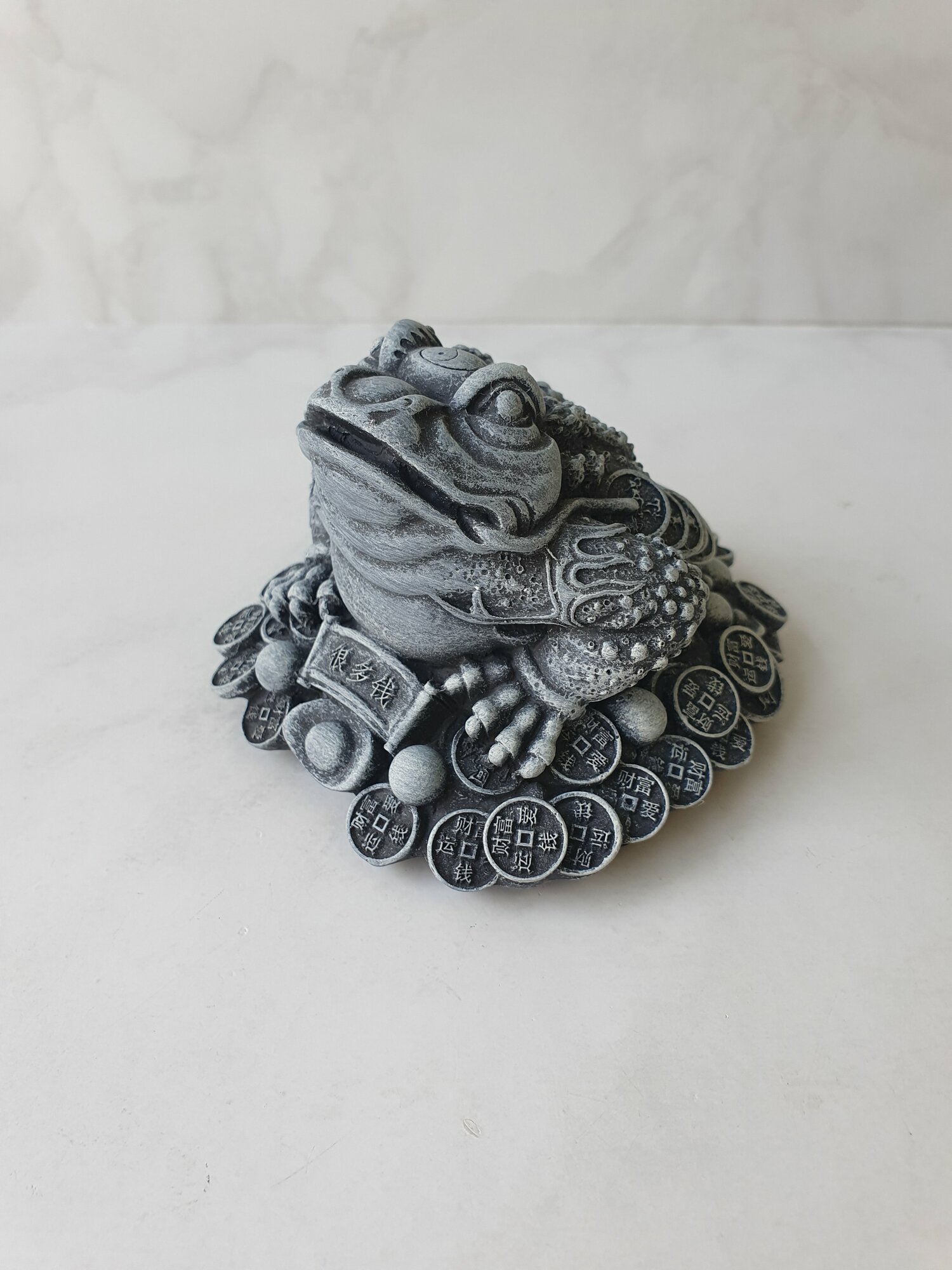 Статуэтка Денежная жаба, 7,5см. Мраморная крошка, цвет серый.