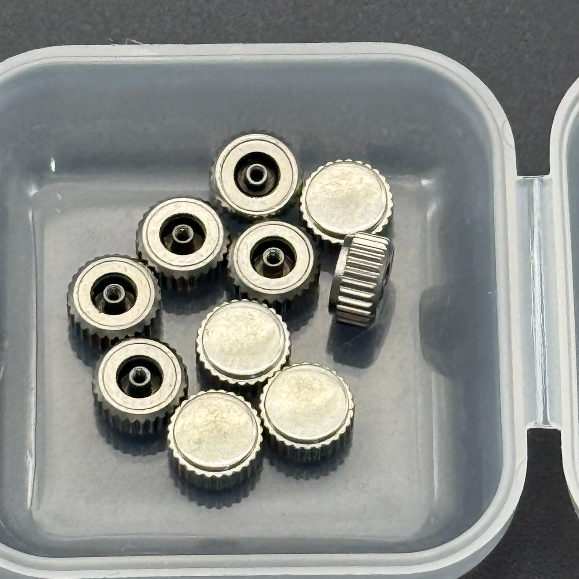 Короны стальные серебристые 11шт, 5.5x2.5mm Hole