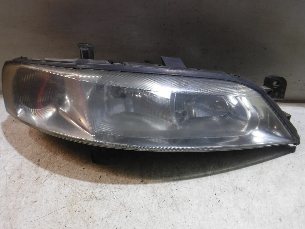 Фара правая Opel Vectra B