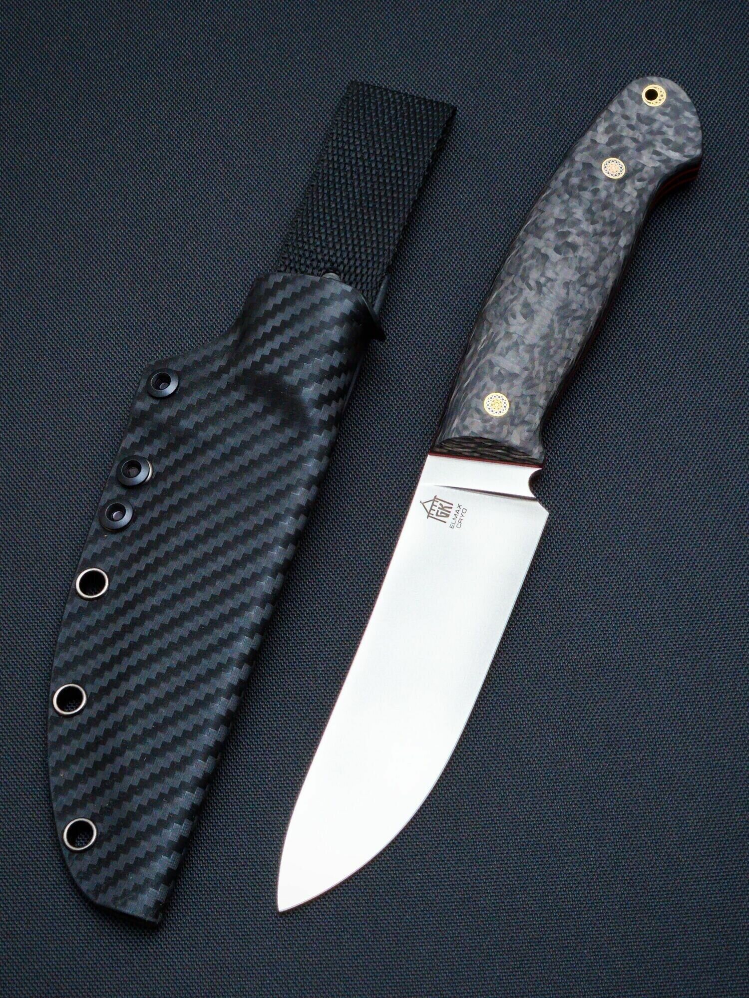 Нож туристический Охотник, Elmax Cryo, Carbon+G10, Черный-Красный, Град Горький (Gorky Knives)