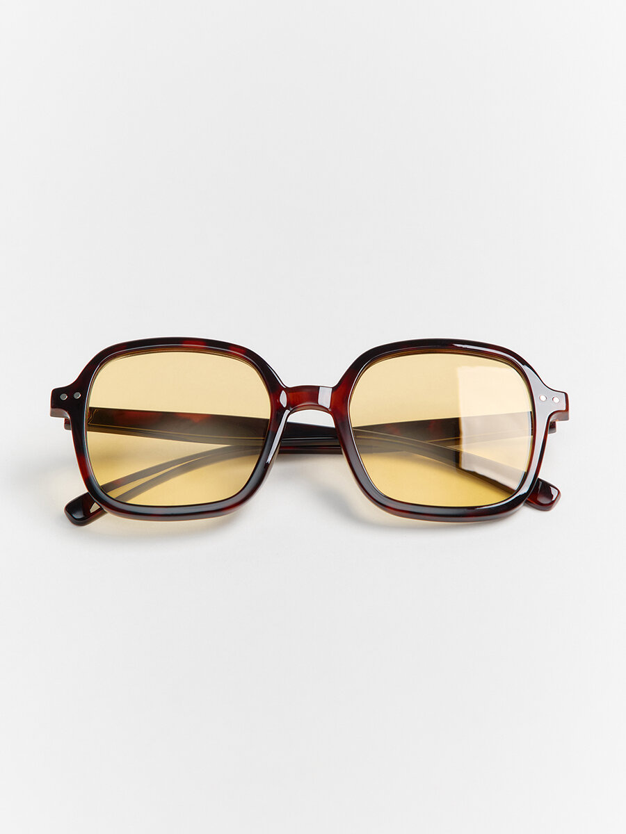 Солнцезащитные очки