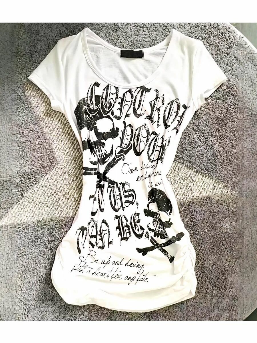 Футболка Аниме оверсайз с принтом – стильный и комфортный вариант для девушек и подростков