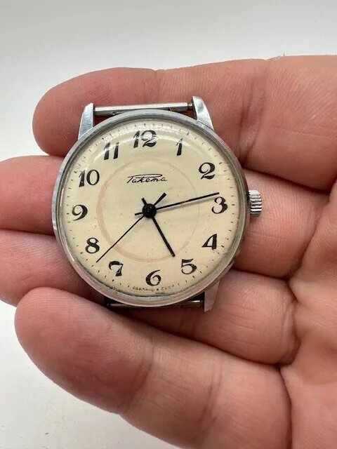 Часы Наручные Ракета механика ссср 1960 годы изящные и стильные