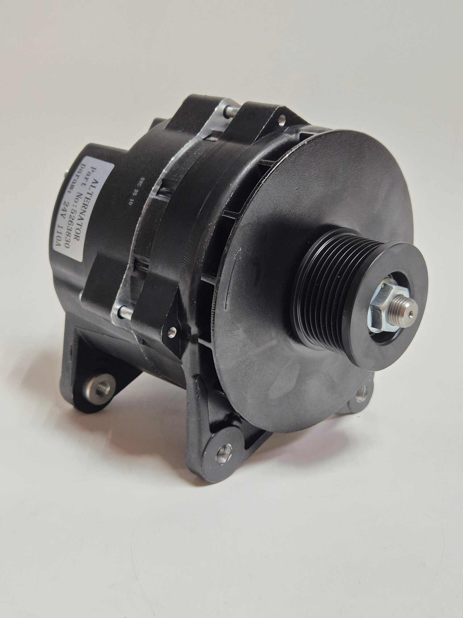 Генератор ISF 3.8 24V 110A