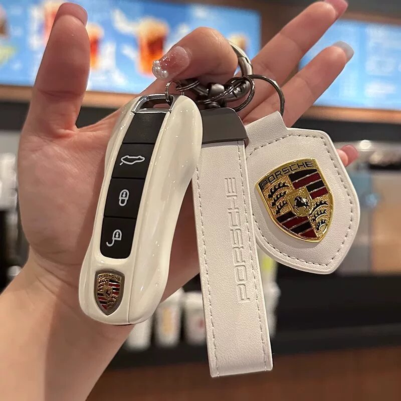 Ключевой чехол Porsche Cayenne Macan 911 Taycan с белым щитом и кожаным крючком — одиночный чехол