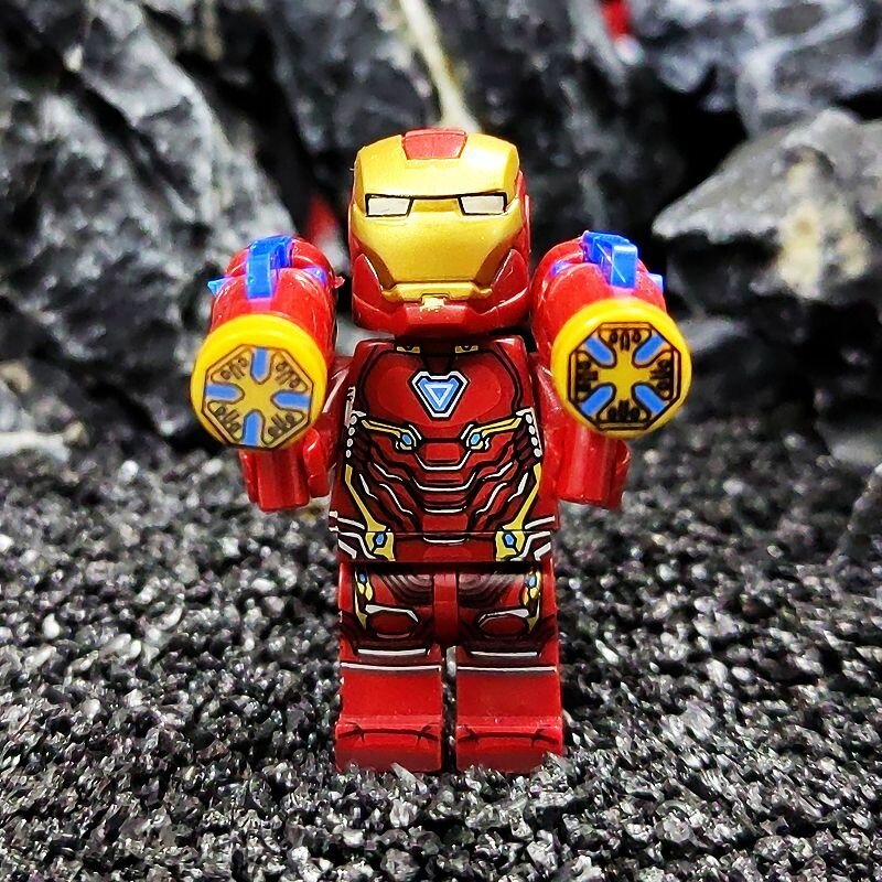 Супергерой Marvel Железный человек