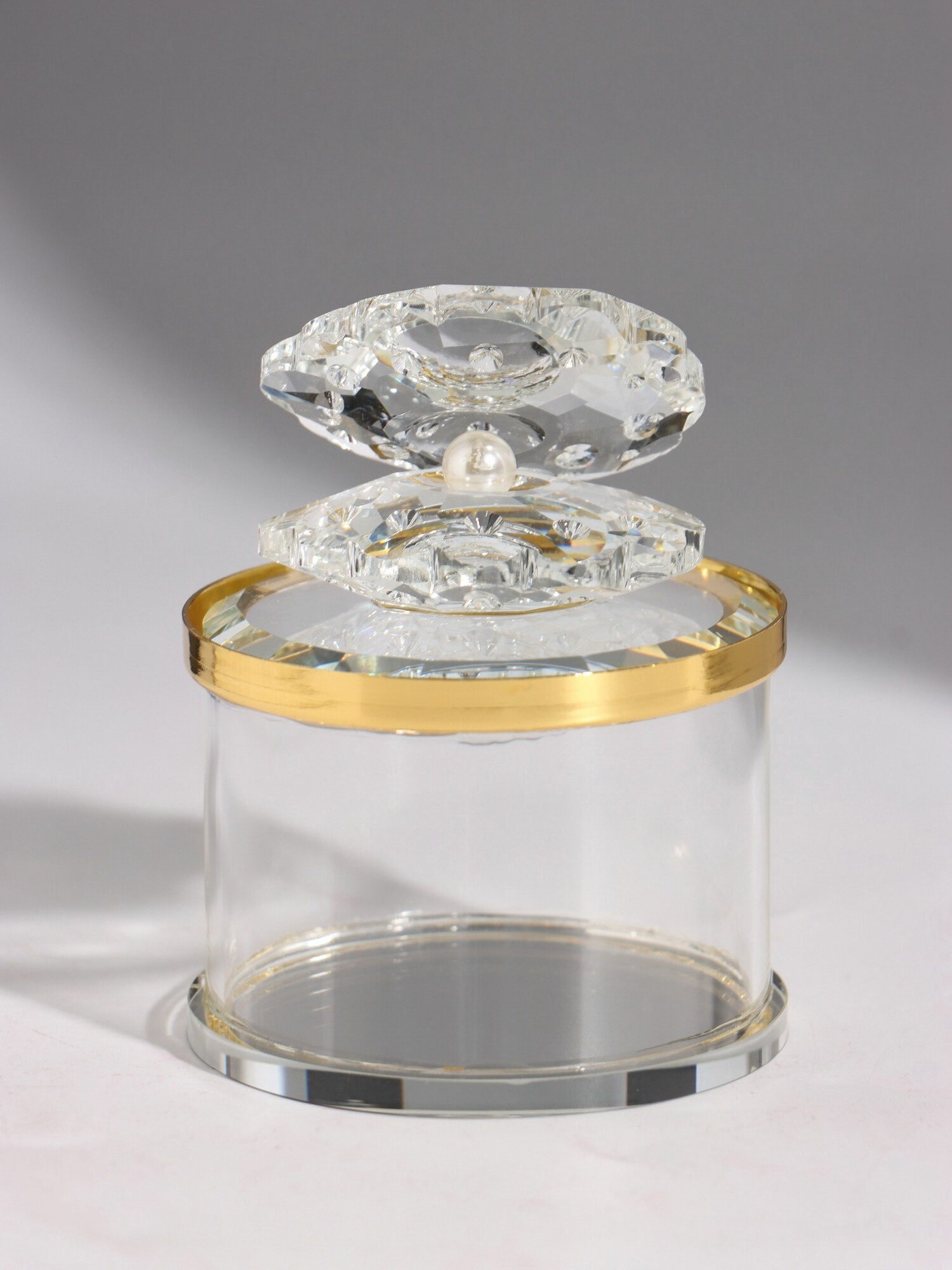 Шкатулка стеклянная "Ракушка с жемчугом", 6.3x6.3x8.3 см, цвет: прозрачный