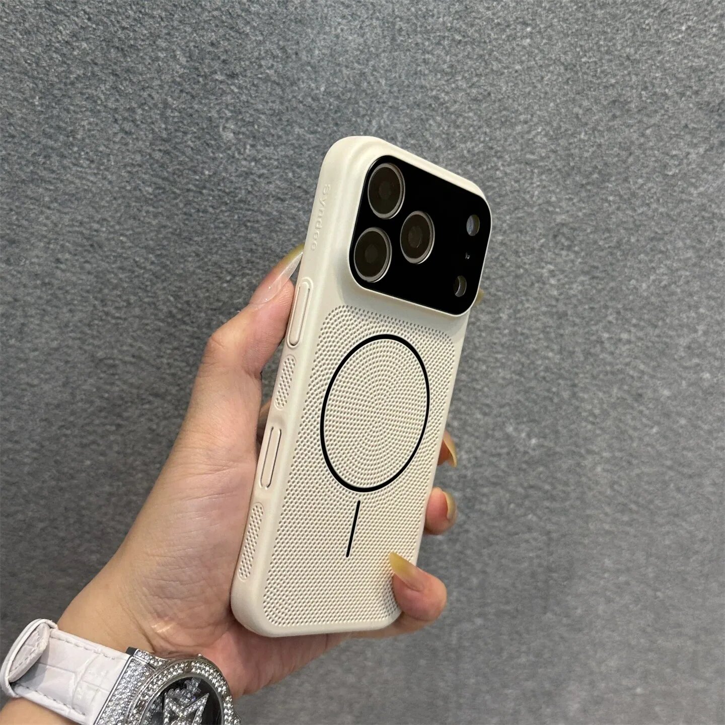 Ультратонкий магнитный чехол с теплоотводом для MagSafe для iPhone 17, 16, 15, iPhone13, WhiteBlack