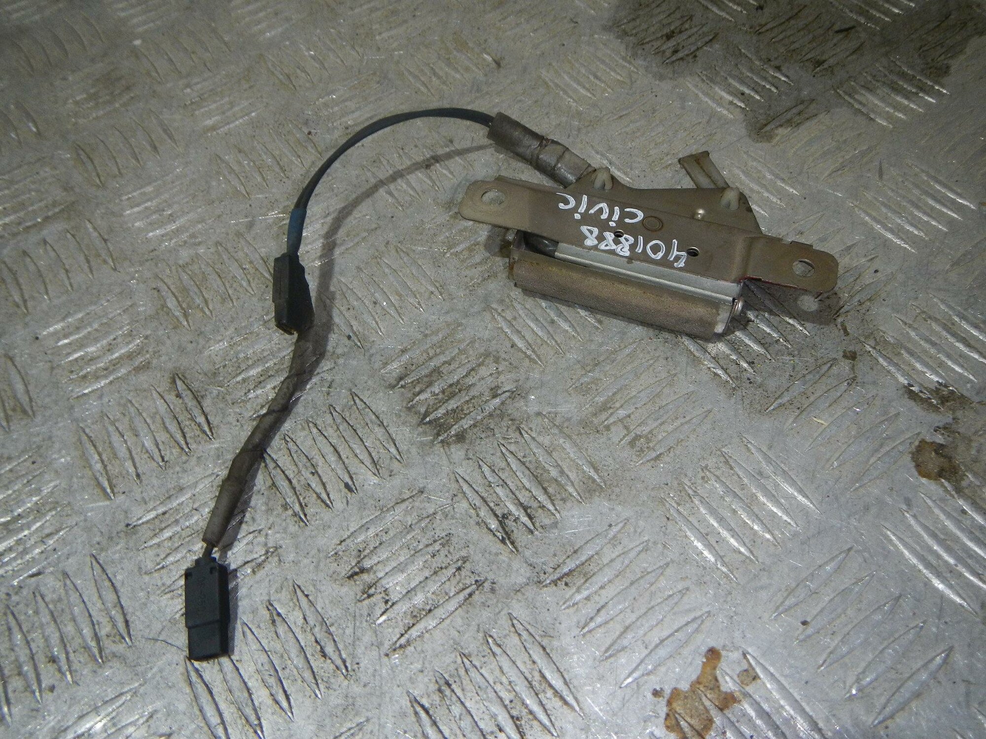 Б/У Усилитель, Honda (Хонда)-CIVIC 5D (06-12) HONDA CIVIC 5D (06-12) Антены Без видимых повреждений. 401888 HONDA арт. 39...