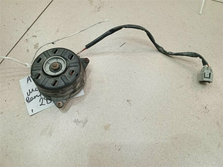 Моторчик вентилятора охлаждения от Toyota Auris E150 2006-2012