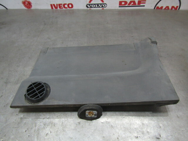 Перегородка вещевого ящика левая Iveco Stralis