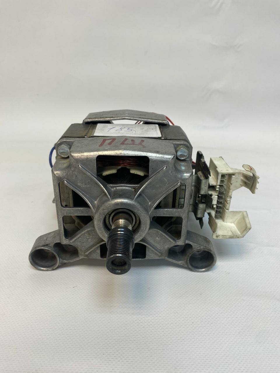 185 Двигатель для стиральной машины Electrolux 1323057123 б/у - 6 контактов